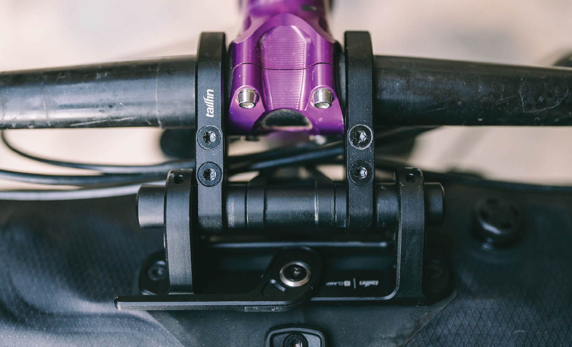 Complete Guide to Bar Bag Systems - Tailfin Cycling